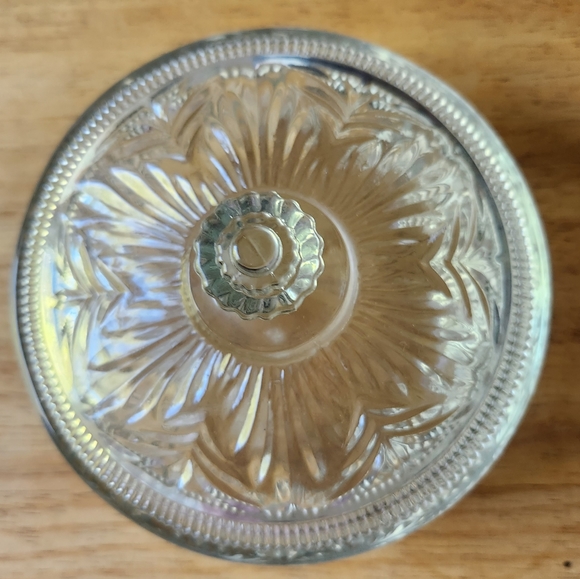 Avon | Accents | Vintage Avon Beauty Dust Crystalique Container In ...